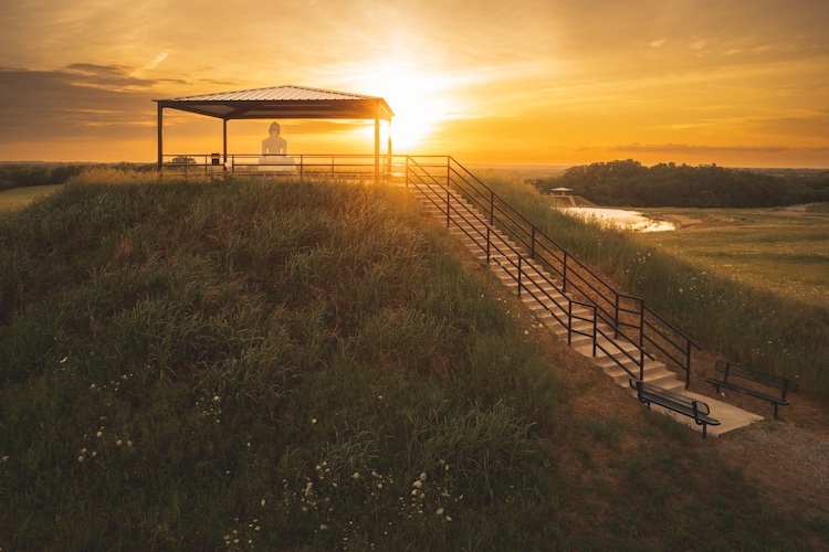 SIDDHAYATAN TIRTH: a Jain-Hindu pilgrimage site in North Texas
